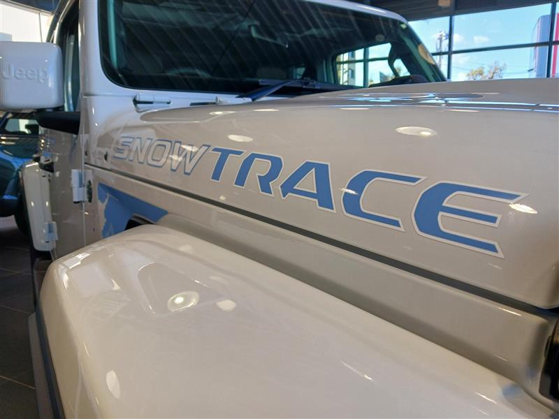 「Wrangler Snow Trace」絶賛展示中！｜ジープ静岡スタッフブログ｜Jeep Official Dealer Site